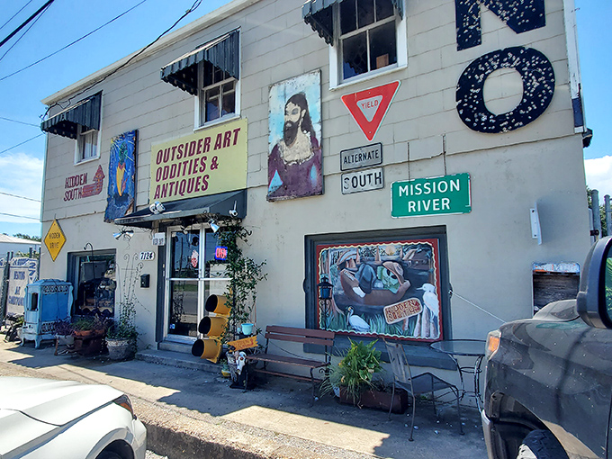 Welcome to the Twilight Zone of antiques! The Hidden South's facade is a visual appetizer that'll have your curiosity doing backflips.