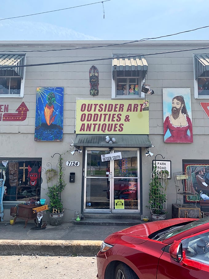 Welcome to the Twilight Zone of antiques! The Hidden South's facade is a visual appetizer that'll have your curiosity doing backflips.