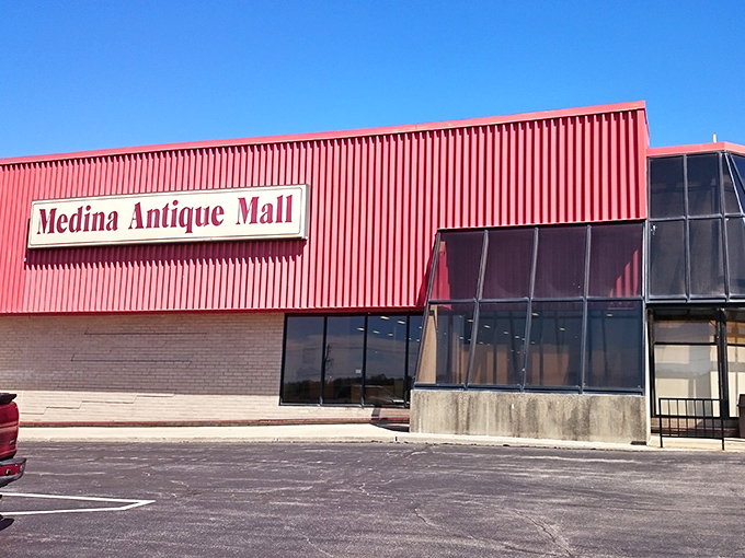 Welcome to the time machine! Medina Antique Mall's exterior promises a journey through decades of American nostalgia.