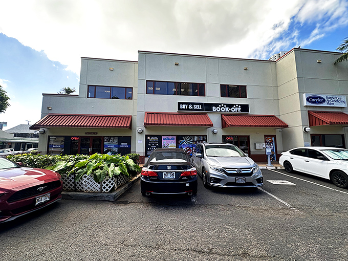 Welcome to BOOKOFF Kaka'ako, where literary dreams come true and wallets breathe a sigh of relief. This unassuming storefront is Hawaii's very own Tardis of tomes!