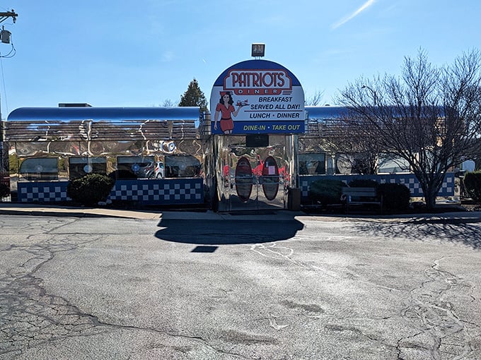 Step back in time! Patriots Diner's exterior is like a postcard from the 1950s, complete with a patriotic waitress who's been waving hello since Eisenhower was in office.