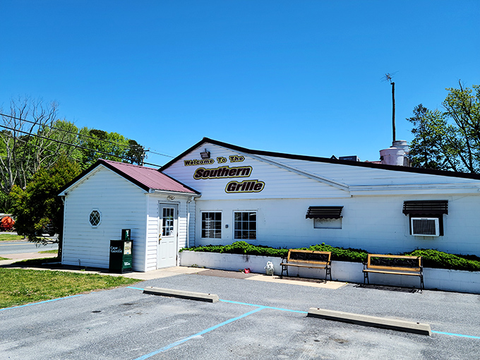 Welcome to Southern Grille, where comfort food meets small-town charm! This unassuming exterior hides a treasure trove of deliciousness that'll make your taste buds do a happy dance.