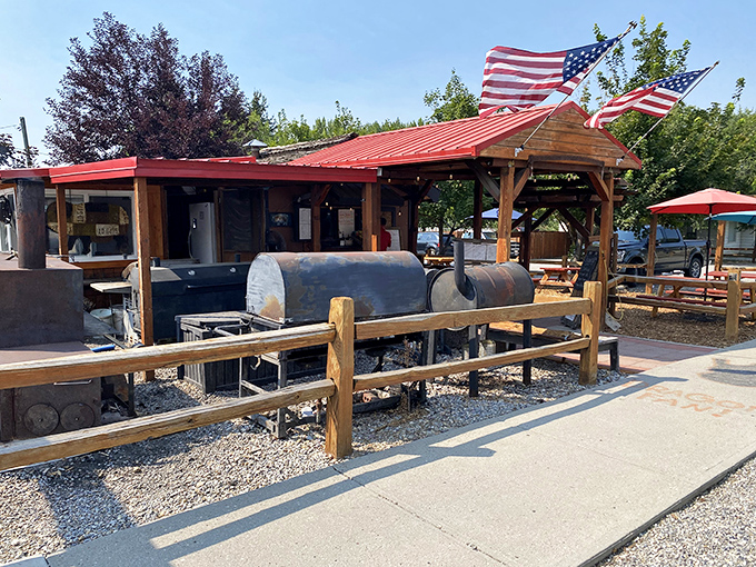 A barbecue oasis in the heart of Idaho! This rustic setup promises smoky delights that'll make your taste buds do a happy dance.