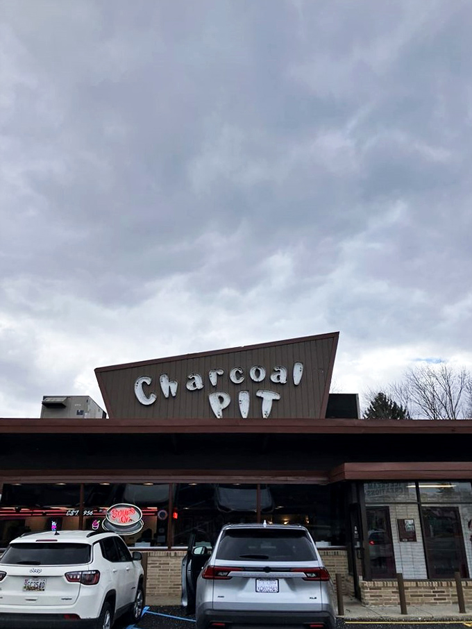Welcome to burger paradise! Charcoal Pit's retro charm and mouthwatering aroma will transport you back to the golden age of American diners.