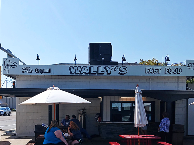 Step back in time! Wally's Drive-In looks like it was plucked straight out of a 1950s postcard, complete with retro signage and classic charm.