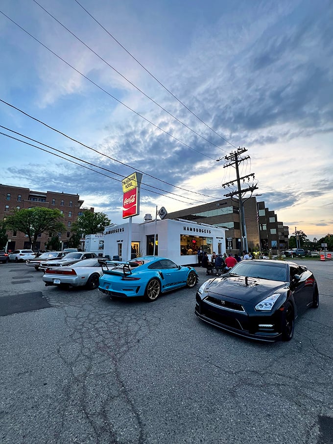 A time machine disguised as a diner! Hunter House's retro exterior promises a journey back to the golden age of burgers and shakes.