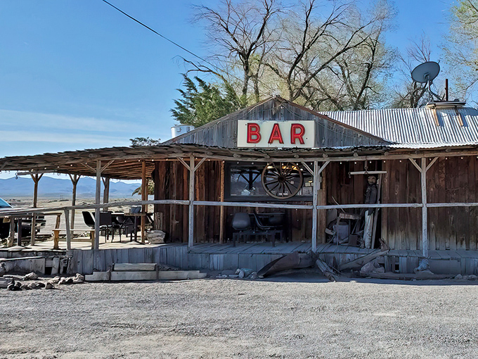 Welcome to the Wild West of burgers! Middlegate Station's weathered exterior promises a taste of Nevada's rustic charm.