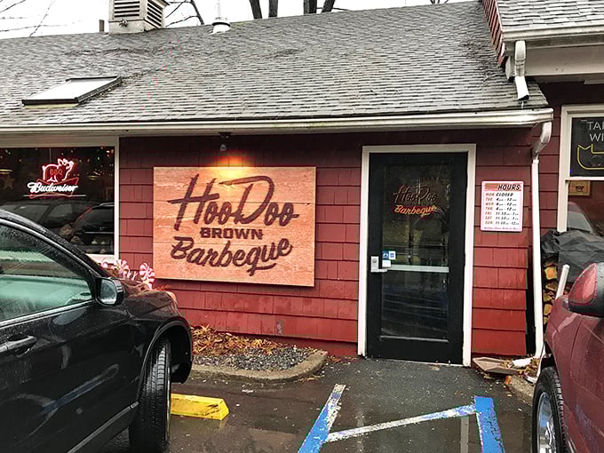 The unassuming red exterior of Hoodoo Brown BBQ proves once again that the best barbecue joints rarely dress to impress&mdash;they let the smoke do the talking.