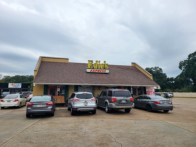 Welcome to Edie's, where the biscuits are so good, they should come with a warning label: "Highly addictive, consume at your own risk!"