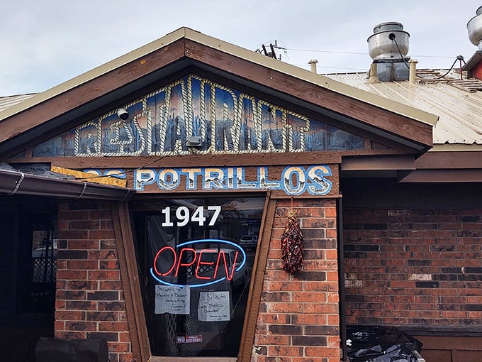 Welcome to Los Potrillos, where the exterior is as unassuming as Clark Kent's glasses, but inside? Pure culinary superhero action awaits!