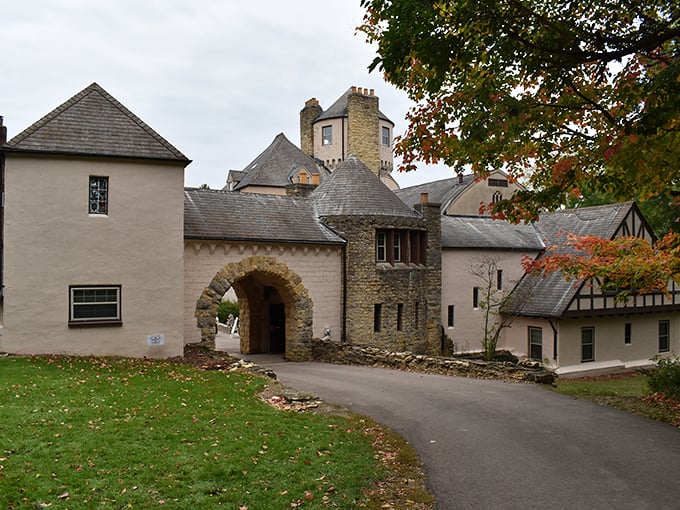 Hogwarts, eat your heart out! This Illinois castle proves you don't need magic to create enchantment &ndash; just some Midwestern ingenuity and a dash of medieval flair. 