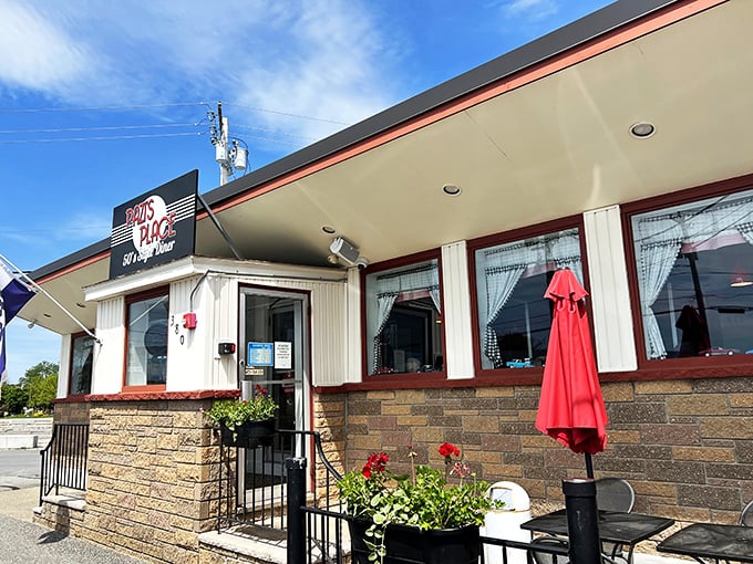 Step back in time! Pazi's Place beckons with its retro charm, promising a feast for both your eyes and taste buds. Who needs a DeLorean when you've got this time machine?