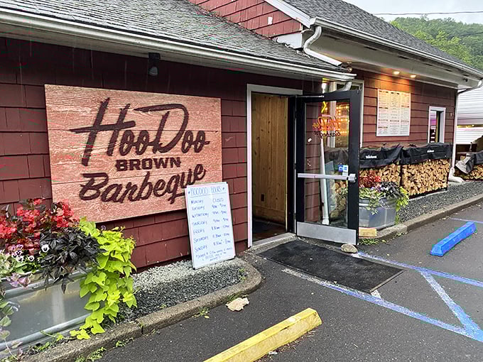 Welcome to BBQ paradise! HooDoo Brown's rustic charm and smoky aroma will have you doing a happy dance before you even step inside.