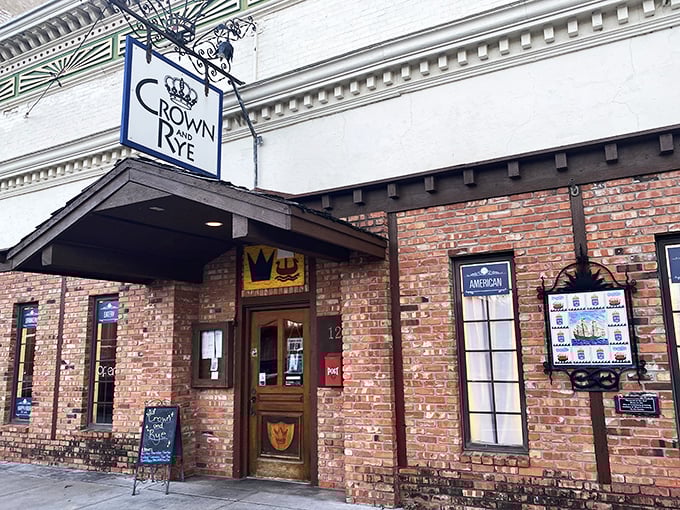 A royal welcome awaits! Crown and Rye's charming brick facade invites you to step into a Swedish-American culinary adventure right in the heart of Kansas.