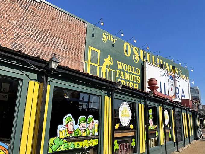 Welcome to Silky O'Sullivan's, where Irish charm meets Memphis soul! This Beale Street beacon promises a night of unforgettable shenanigans.