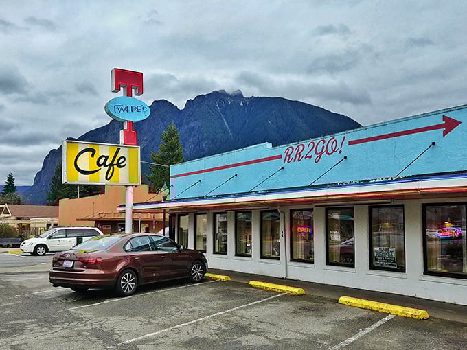 A slice of Americana with a side of mountain views! Twede's Cafe stands proud against the backdrop of North Bend's majestic peaks.