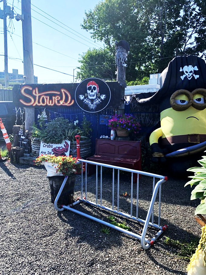 Ahoy, matey! Stowe's Seafood beckons with its whimsical pirate-themed exterior, promising a treasure trove of oceanic delights inside.