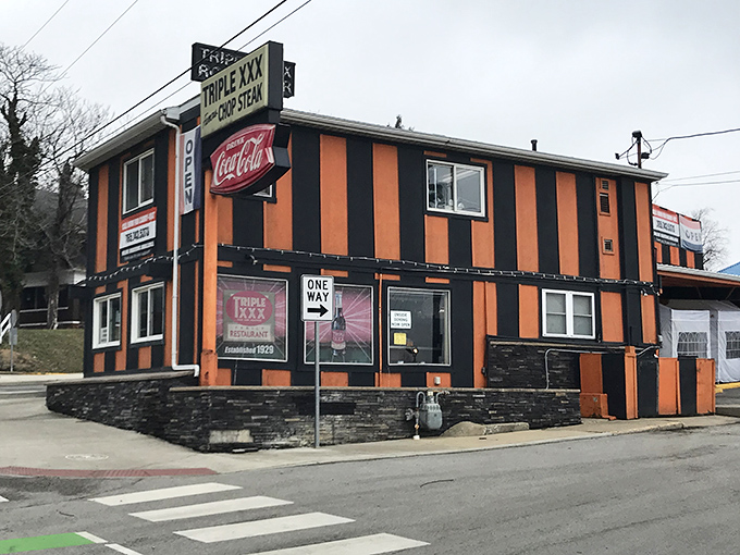 Step into a time machine! This retro-chic exterior promises a journey back to the golden age of diners and root beer floats.
