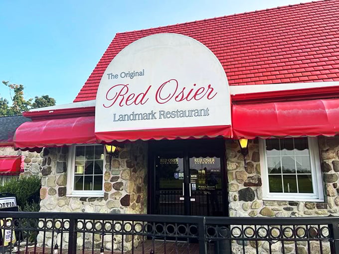 A red-roofed wonderland where every sign points to deliciousness. Who needs Paris when you've got prime rib paradise right here in Stafford?