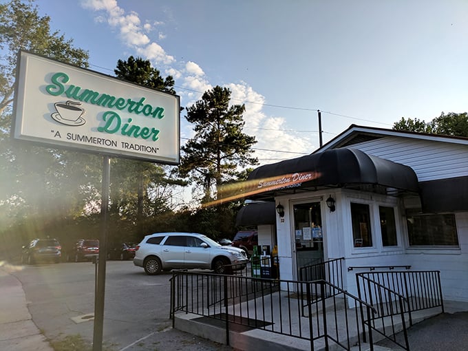 A slice of Americana served with a side of Southern charm. This unassuming diner holds the key to breakfast bliss in Summerton.