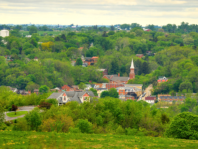 Step into a time warp! Galena is like a living postcard from the 1800s, complete with charming structures and enough Americana to make Norman Rockwell swoon.
