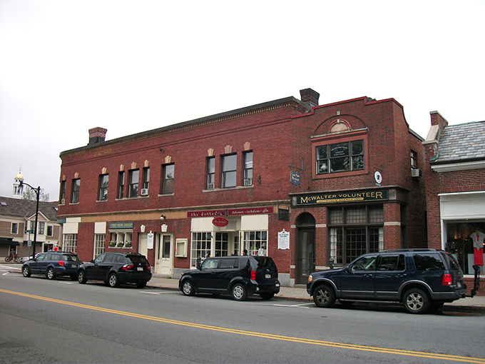 Concord's Main Street: Where history meets modernity in a charming dance. Imagine Paul Revere riding through, stopping for a latte and some Instagram-worthy shots.