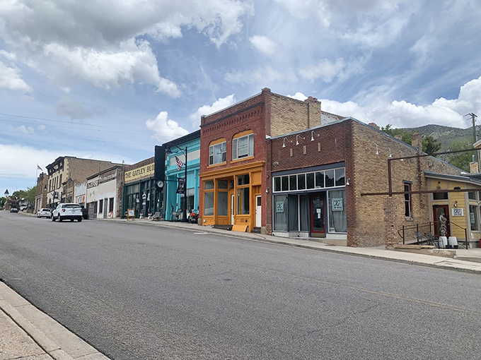 Step into Eureka's time machine! The Gatley Building stands proud, a colorful sentinel guarding the town's rich history. It's like Main Street, USA got a vintage makeover.