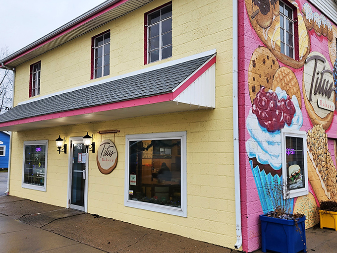 A donut lover's dream come true! This vibrant mural is like a Willy Wonka factory for grown-ups, beckoning you with oversized pastries and a promise of sugary bliss.