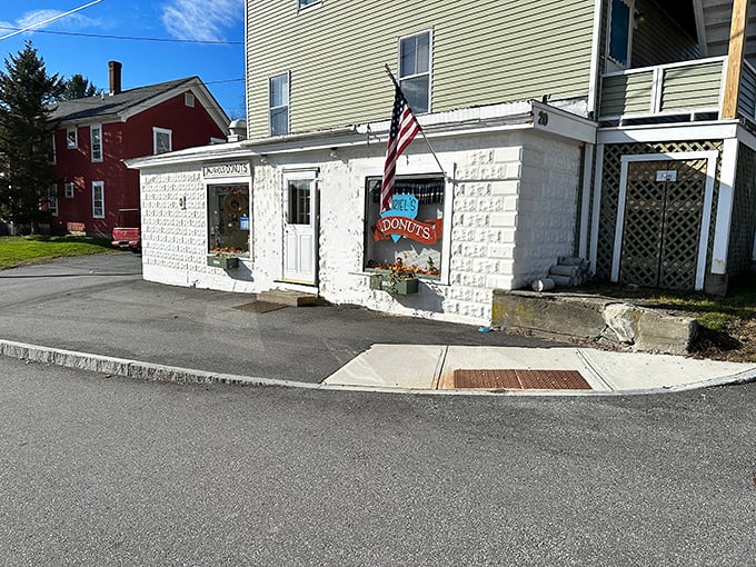 A hidden gem in plain sight! This unassuming white brick building houses Lebanon's sweetest secret. Who knew paradise could be so&hellip; rectangular?