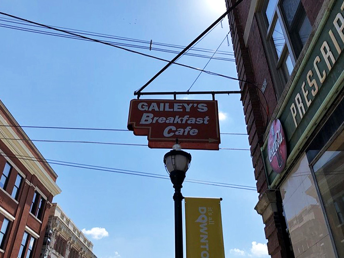 A beacon of breakfast bliss! Gailey's iconic sign promises morning magic that'll make you forget snooze buttons ever existed.