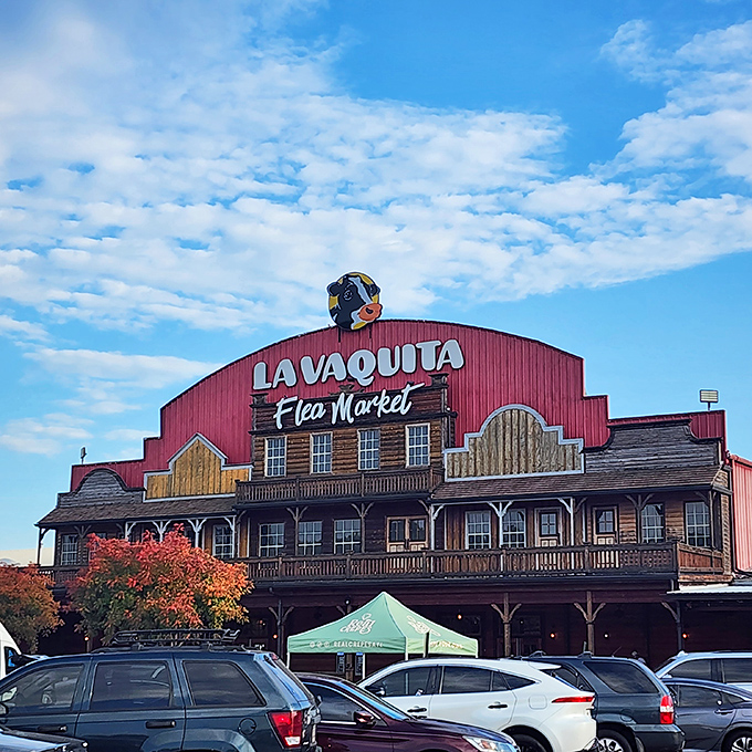 Welcome to La Vaquita, where the Wild West meets bargain-hunting paradise! This red barn facade promises treasures as vast as the Georgia sky. 