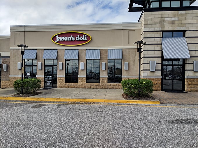 Welcome to sandwich paradise! Jason's Deli's exterior might not win beauty contests, but inside lies a treasure trove of deliciousness waiting to be discovered.