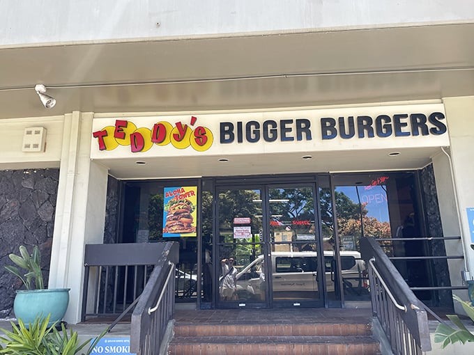 Welcome to burger paradise! Teddy's Bigger Burgers invites you to a world where calories don't count and flavor reigns supreme.