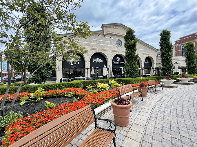 A seafood oasis in the heart of Ohio? Club Oceano's unassuming exterior hides a treasure trove of oceanic delights waiting to be discovered.