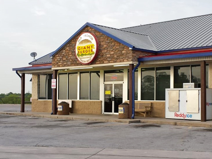 Welcome to burger paradise! Giant Burger's exterior promises big flavors and even bigger portions, like a beacon of hope for hungry travelers.