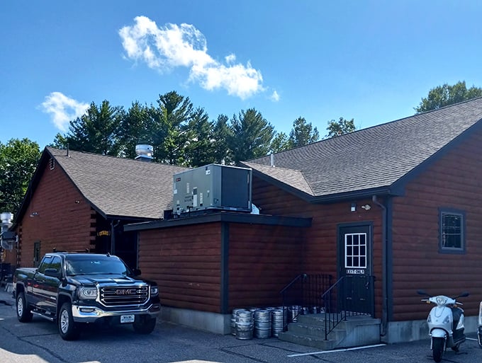 A log cabin that promises comfort food? Mac's Grill is like a warm hug for your taste buds, nestled in the heart of Auburn, Maine.