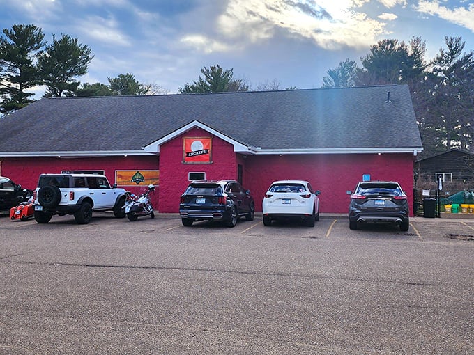 A red beacon of barbecue bliss! Smokey's Pub N' Grill stands out like a juicy tomato in a salad of suburban buildings.
