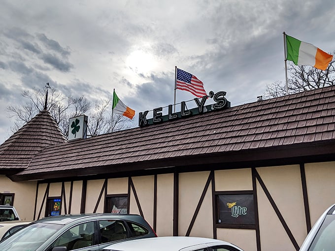 A fairy tale castle for foodies! Kelly's Tavern's whimsical exterior promises a magical culinary journey, complete with a tower that could house Rapunzel's corned beef stash.