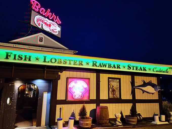 Ahoy, seafood lovers! Bahrs Landing stands tall, its iconic sign a beacon of hope for hungry sailors and landlubbers alike.