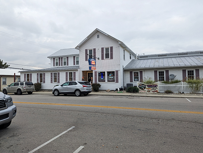 A slice of Americana served with a side of charm! This unassuming white building houses flavor explosions that'll make your taste buds do a happy dance.