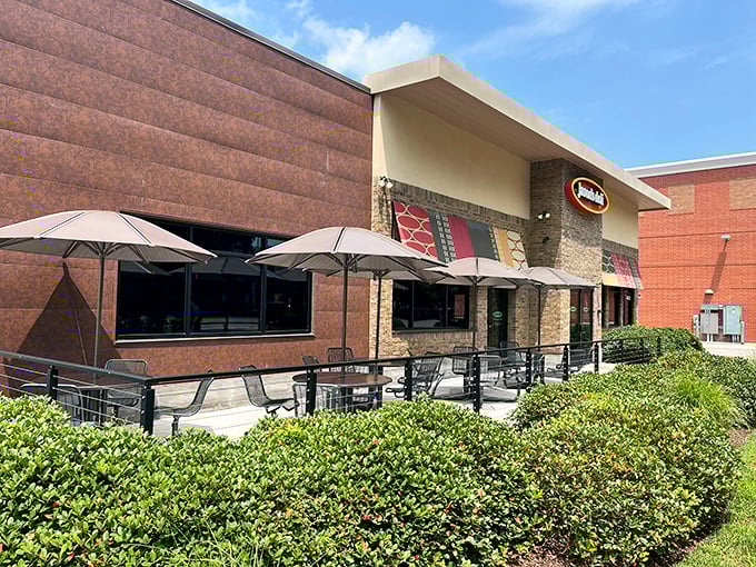 Welcome to sandwich paradise! Jason's Deli's inviting exterior promises a feast for the senses, with its warm brick and cheerful signage beckoning hungry patrons.