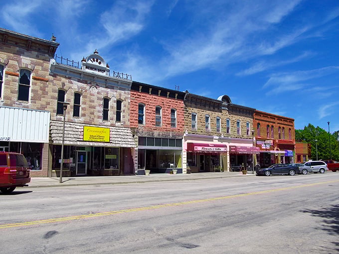 Step into a Norman Rockwell painting come to life! Chadron's Main Street is a charming time capsule where history and modern life dance a delightful two-step.