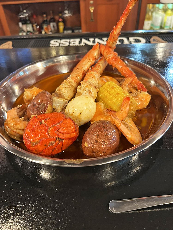 Long legs and irresistible charm? No, it's not a supermodel – it's these magnificent crab legs! Crack 'em if you've got 'em!