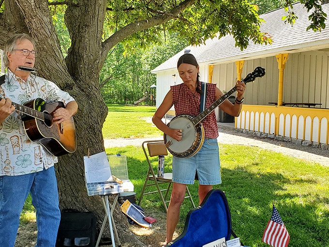Banjo pickin' and guitar strummin' under the old oak tree. It's like O Brother, Where Art Thou? but with less prison breaks and more pie.