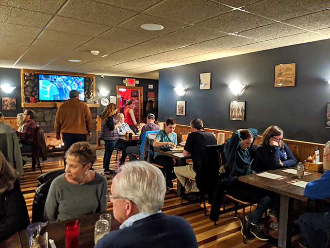 BBQ brings people together! Nothing says "community" like strangers bonding over their shared love of smoked meats.