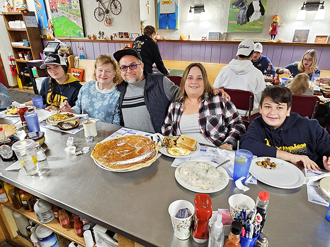 Happy faces around the table: Proof that Wade's doesn't just serve food&mdash;it serves up memories and family bonding.