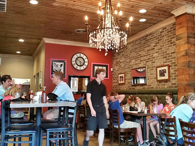 Where memories are made between bites. The restaurant's buzzing energy is the perfect backdrop for that "remember when we ate at..." story.