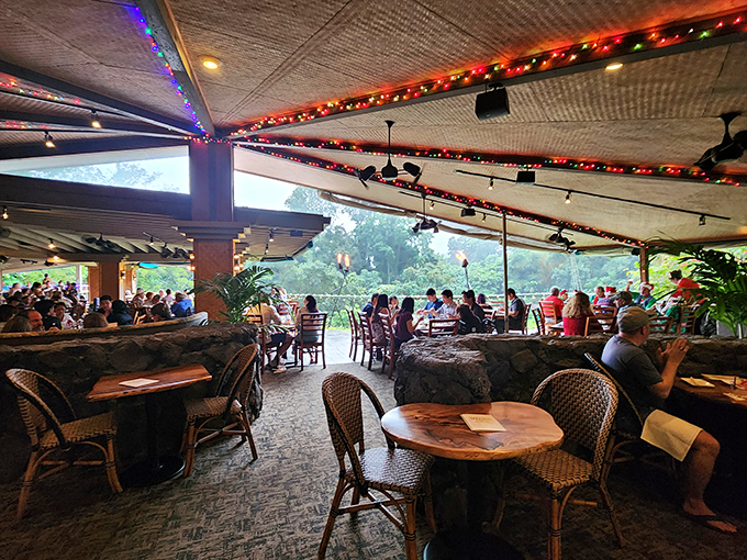 Where every meal feels like a celebration! Twinkling lights, happy diners, and the promise of delicious food. It's like Thanksgiving, but with better weather.
