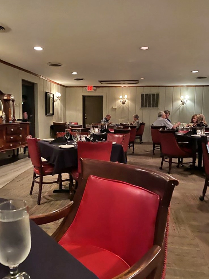 Dinner and a show? The Rustler's got you covered. Watch as fellow diners embark on their own culinary adventures. It's like a delicious version of people-watching.