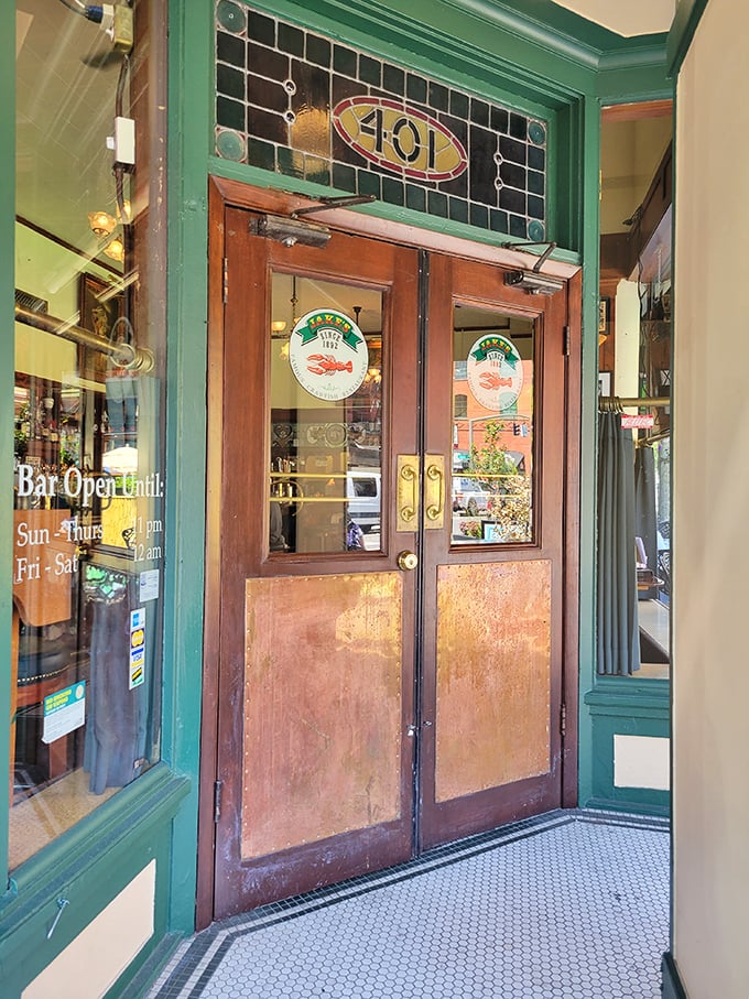 Knock knock! Who's there? Delicious seafood and a century of Portland history, that's who.